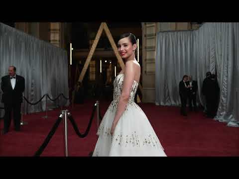 💙Only Sofia!💙 - 🤍Sofia Carson - 2017 Oscars E! Glambot🤍 - Wattpad