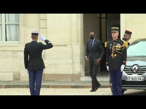 President Emmanuel Macron welcomes President Kagame to Palais de l’Élysée.