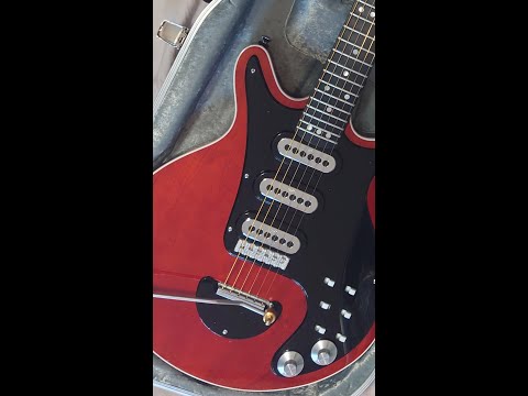 Brian May Guitars' The BMG Super March 2023 Unboxing