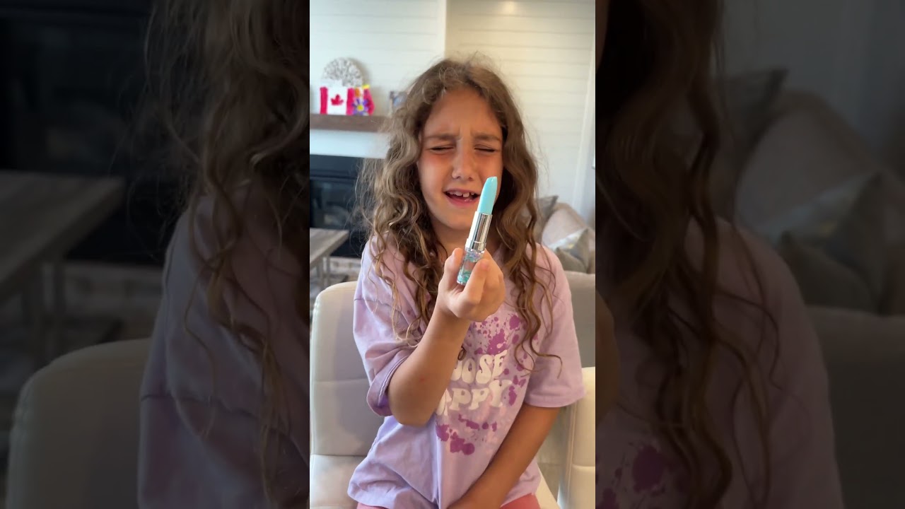 Cute girl crying over lipstick 💄 marker 🤣❤️#shorts