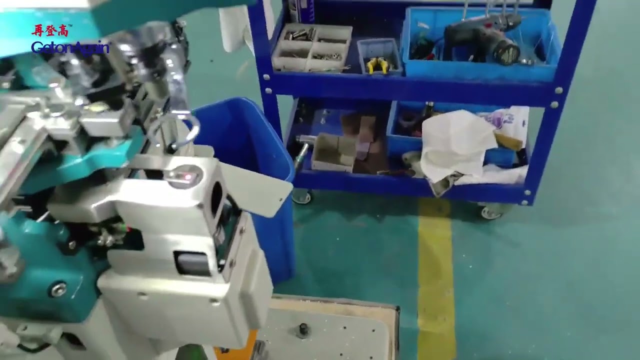 Automatic Snap Button Attaching Machine