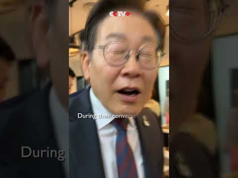 Lee Jae-myung Interacts with Chinese Reporter