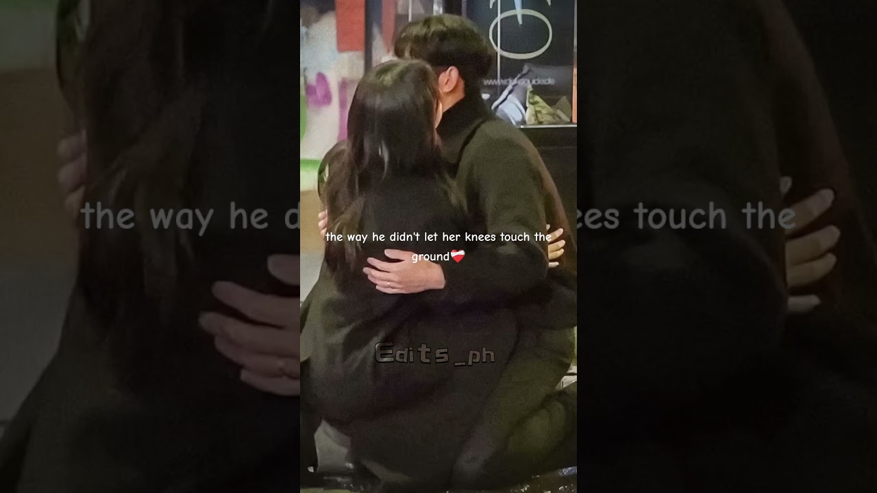 He's always been a gentleman to her. 🥹🤍 #queenoftears #kimsoohyun #kimjiwon