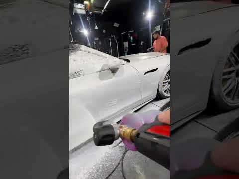 ๐งผ Mercedes SL55 AMG getting the foam cannon treatment!