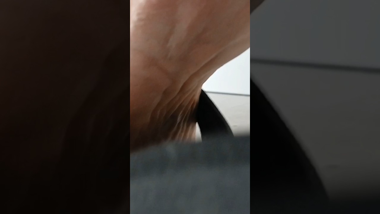 SwiperTheFox #foot #candid