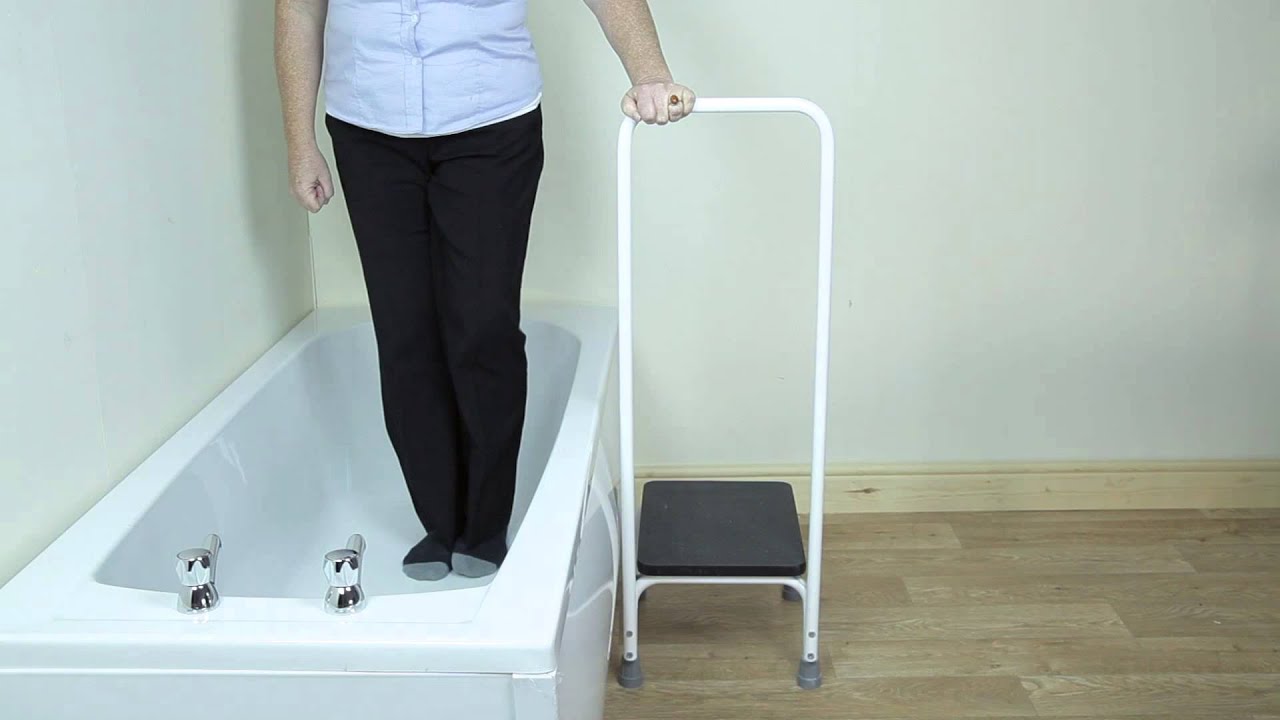 L64087 Step Stool & Hand Rail