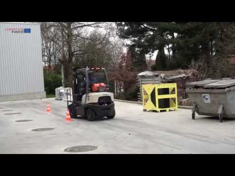 Lift truck test Crown C-5 2.5 ton