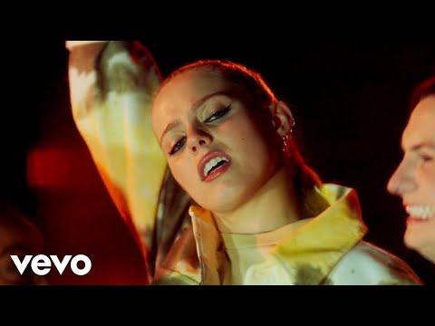 Reneé Rapp - Too Well | Music Video, Song Lyrics and Karaoke