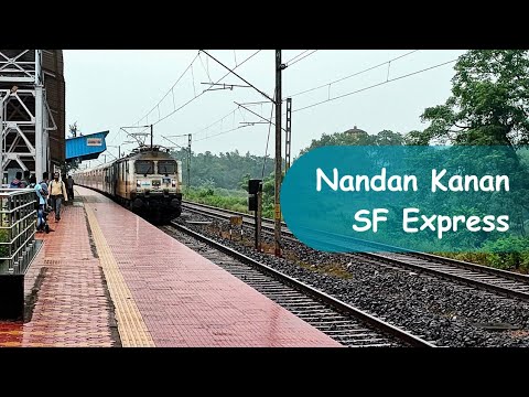 12816 Anand Vihar - Puri Nandan Kanan Express thrashes past LXD