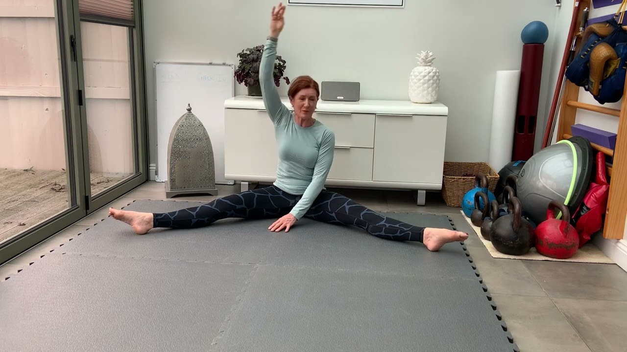 Seated Straddle Side Reach