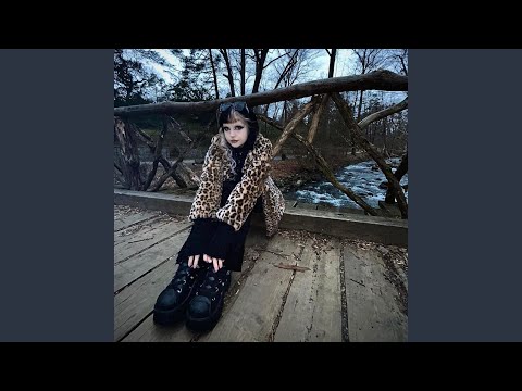 Hellie (Acoustic)