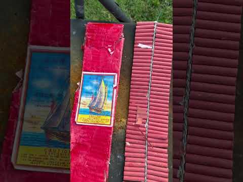 2in Vintage Firecracker 🧨 Demo Sailing ⛵️ Junk by Eykwok-Hung 1978 Early DOT Class C Crimped 100s