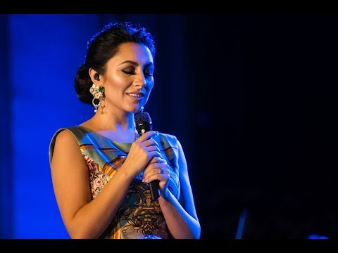 Colinde Romanesti cu Andra - Colaj Colinde de Craciun (Playlist Colinde ...