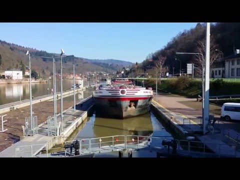 MS "Rudolf - Thea" in Schleuse Heidelberg (Zeitraffer)