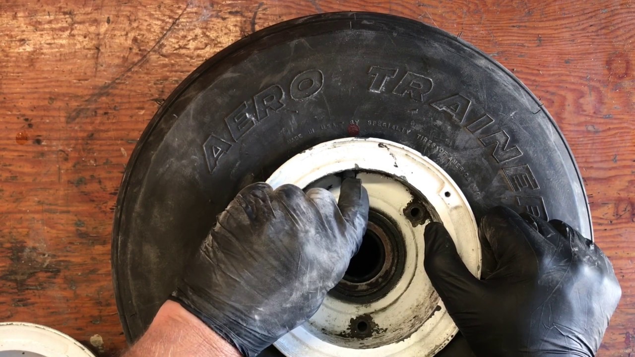 Aviation: Vans RV Aircraft - Changing a General Aviation Aircraft Tire