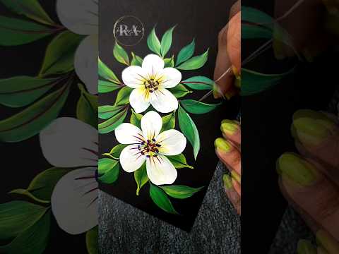 💫 Flower Painting Using A ROUND Brush Technique 🤍⚪️ #shorts