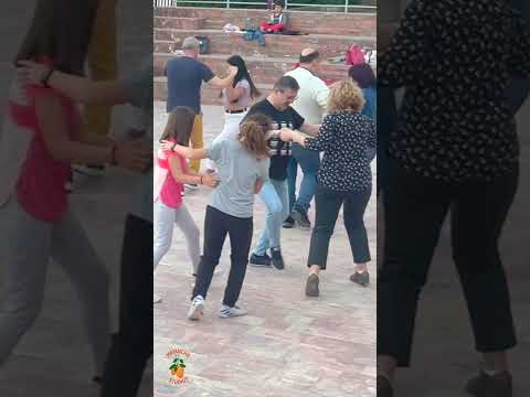 Lively Spanish Dance