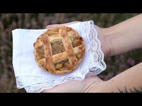 Baking Apple Tartelettes & a walk in the heathland | slow living vlog 1