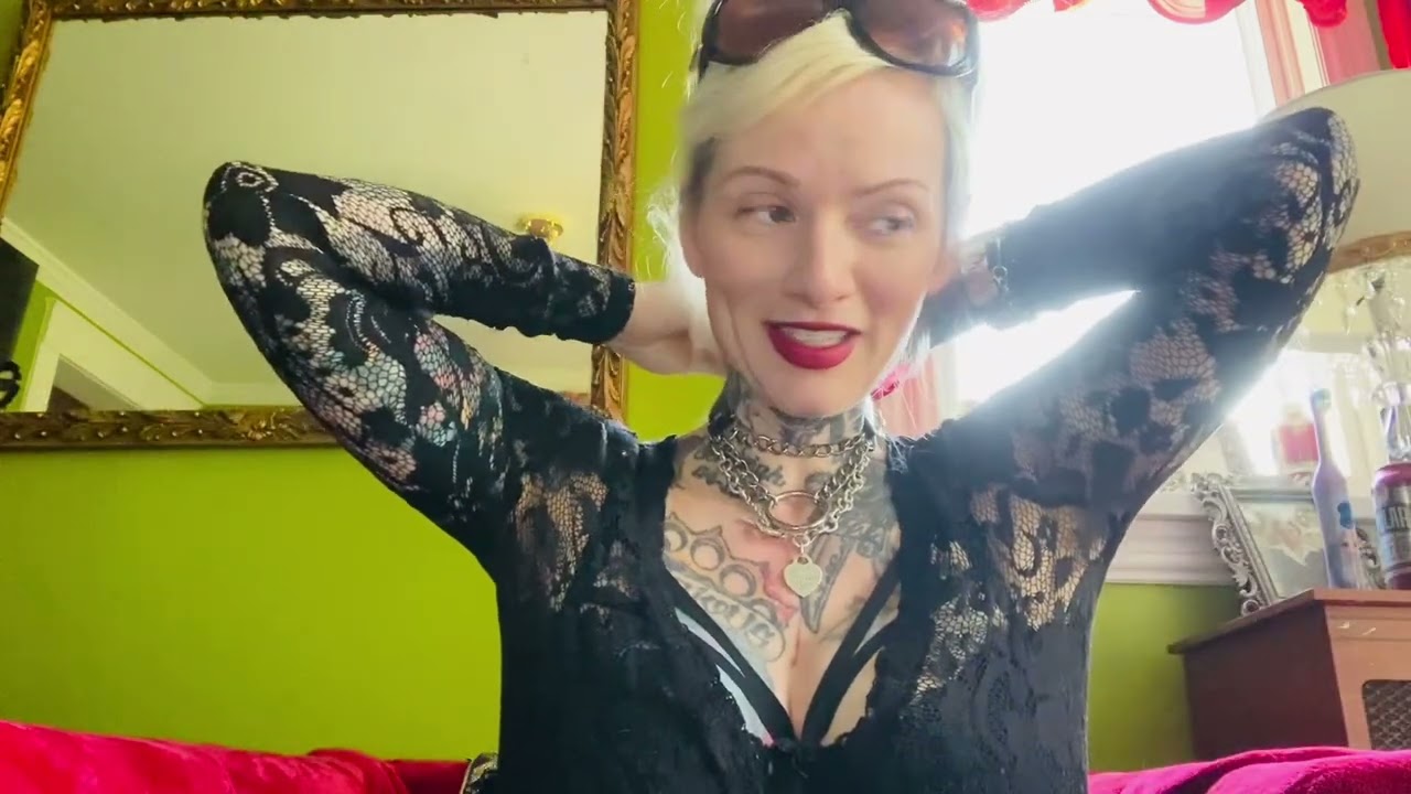 I bought 3 bondage collars from Etsy: Let’s take a look! & Style of the day. 🖤