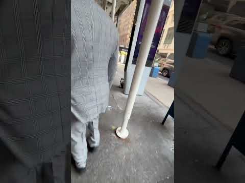 2 MTA bus route Q32