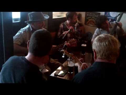 The craic was mighty : trad Irish session
