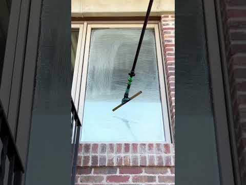 Pane Relief Window Cleaning making it look too easy! 💪😎