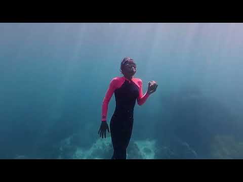 Juana & Julia Free Diving