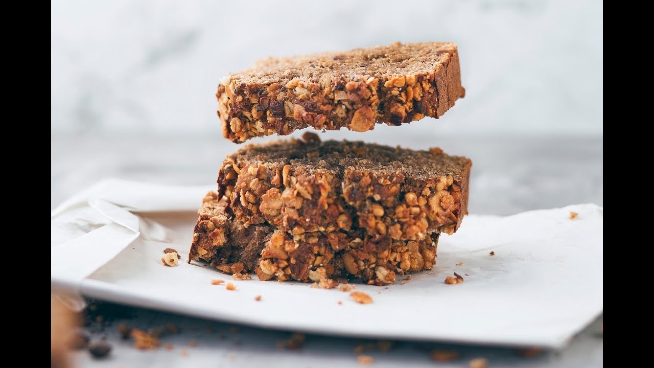 BANANA GRANOLA BREAD // vegan