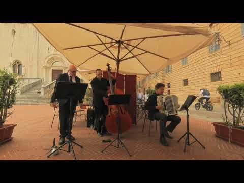 Alice In Wonderland (Sammy Fain) - Vincenti, Paffi, Carmenati jazz trio - giugno 2023