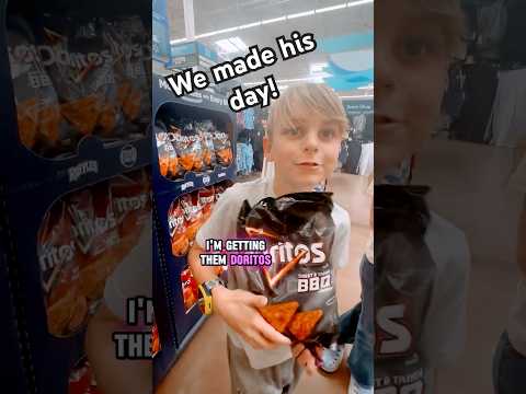My Kids Choose Gifts for Homeless Man #helpinghomeless #parenting #viralvideo #givelove