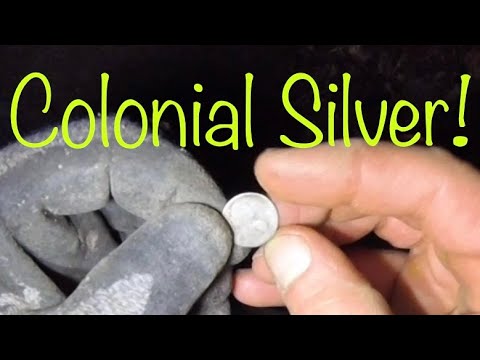 Metal Detecting the Permission- Spanish Silver and 1st Ever Button Spill
