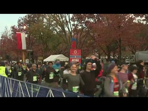 Day 1 of 2 of Philadelphia Marathon underway