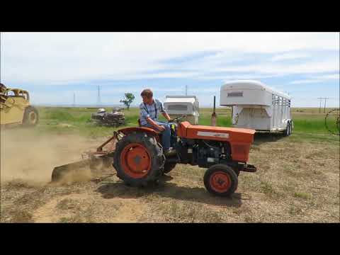 Kubota L2000 Compact Utility Tractor