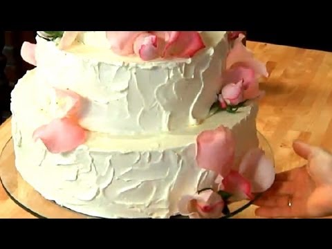How to Make a Simple, Homemade Wedding Cake | My Cake Decorating Blog