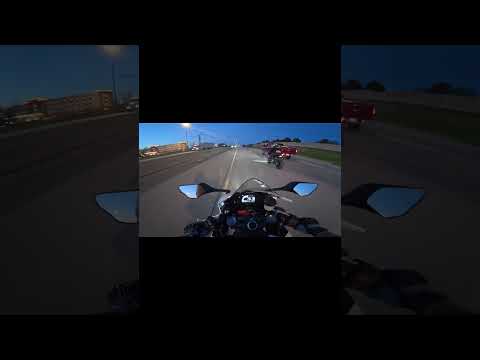 2025 HONDA CBR1000RR VS 2024 YAMAHA R1 #yzfr1 #yamahar1 #cbr1000rr #motorcycle #insta360