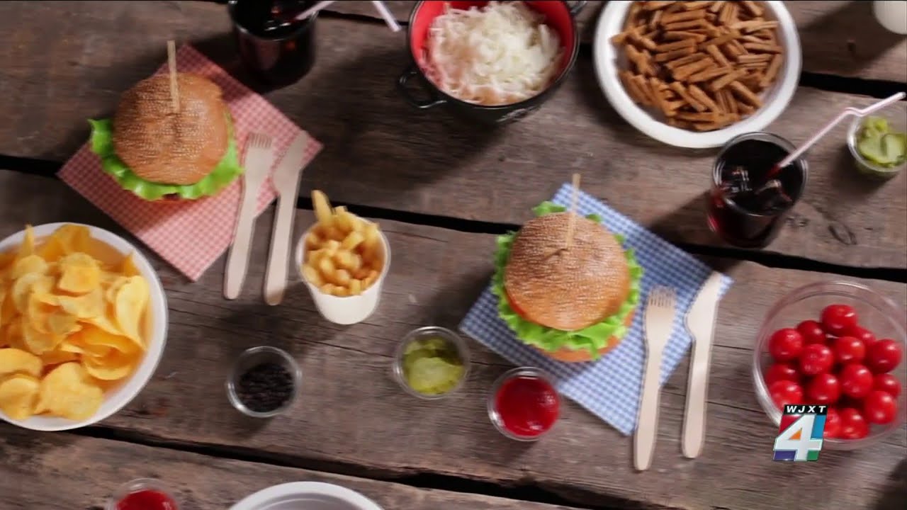 Pandemic-related stress can trigger eating disorders in teens, CDC warns