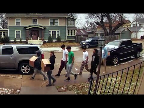 Two Teen Girls Save A Couple From Drowning In Barbados - 99.7 DJX