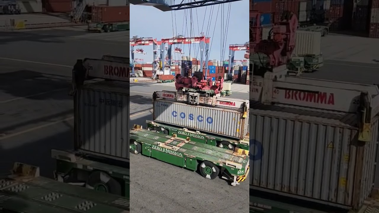 Mobile Robots #robotics #transportation #logistics #containers #autonomousrobot