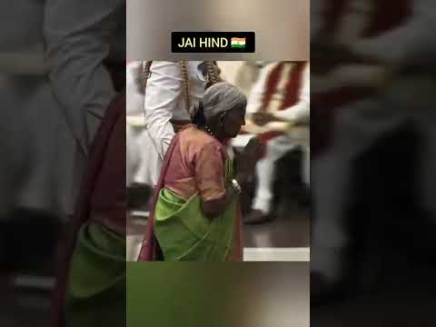 President Kovind presents Padma Shri to Smt Saalumarada Thimmakka #djpnation #shorts #viral