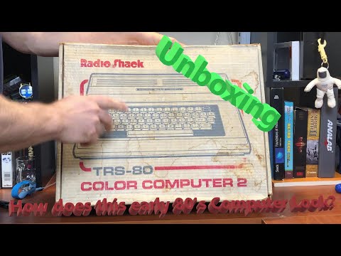TRS 80 COCO 2 Unboxing