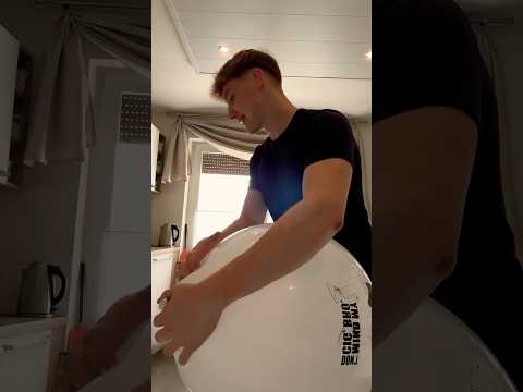 you wanna see the balloon pop