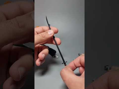What's with S.H.Figuarts Ichigo's flimsy Zangetsu...
