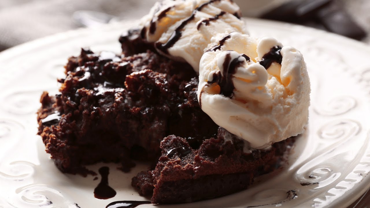 Gluten Free Chocolate Lava Cake / Easy Gluten Free Chocolate Cake