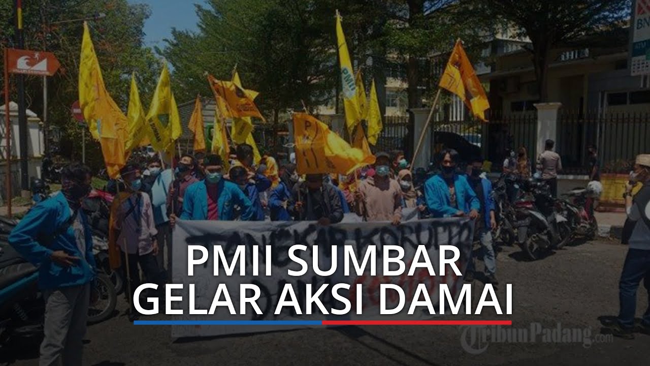 PMII Sumbar Gelar Aksi Damai Depan Kantor Gubernur, Bawa Spanduk ...