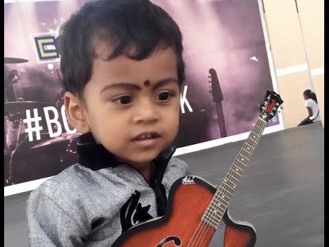 Little Kid playing guitar Must watch
