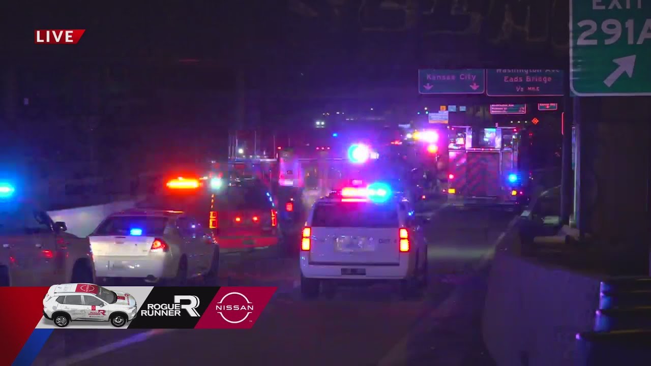 Fatal crash with wrong-way driver, I-44 eastbound near Walnut closed