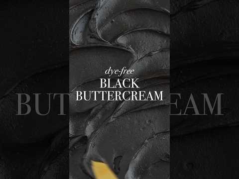 How to make black buttercream with ZERO food color gel 🖤 full recipe at sugarandsparrow.com #cake