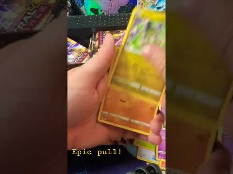 Pulling a full art trainer gallery Flareon from Arceus VSTAR ULTRA PREMIUM COLLECTION