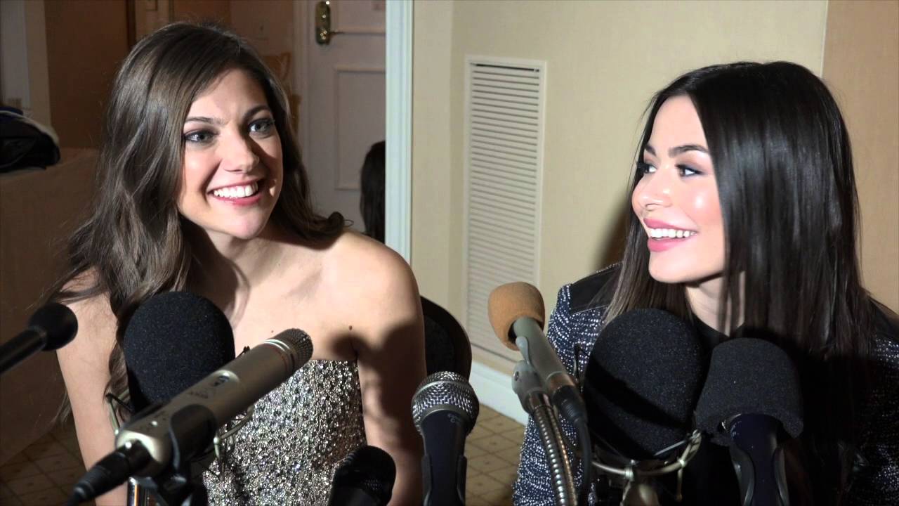 Mia Serafino & Miranda Cosgrove Share 