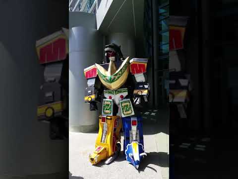 @nerd_alert_cosplay as Megazord at Wondercon! Thank you so much for the Incredible cosplay video!